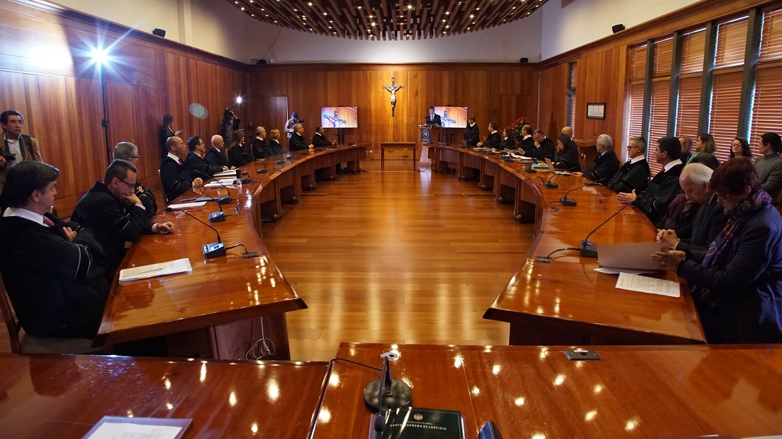 Corte Suprema De Justicia De Colombia Absuelve A 210 Congresistas En
